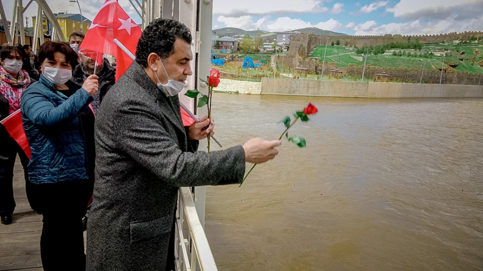 93 Harbi şehitleri anıldı - Ardahan Haber